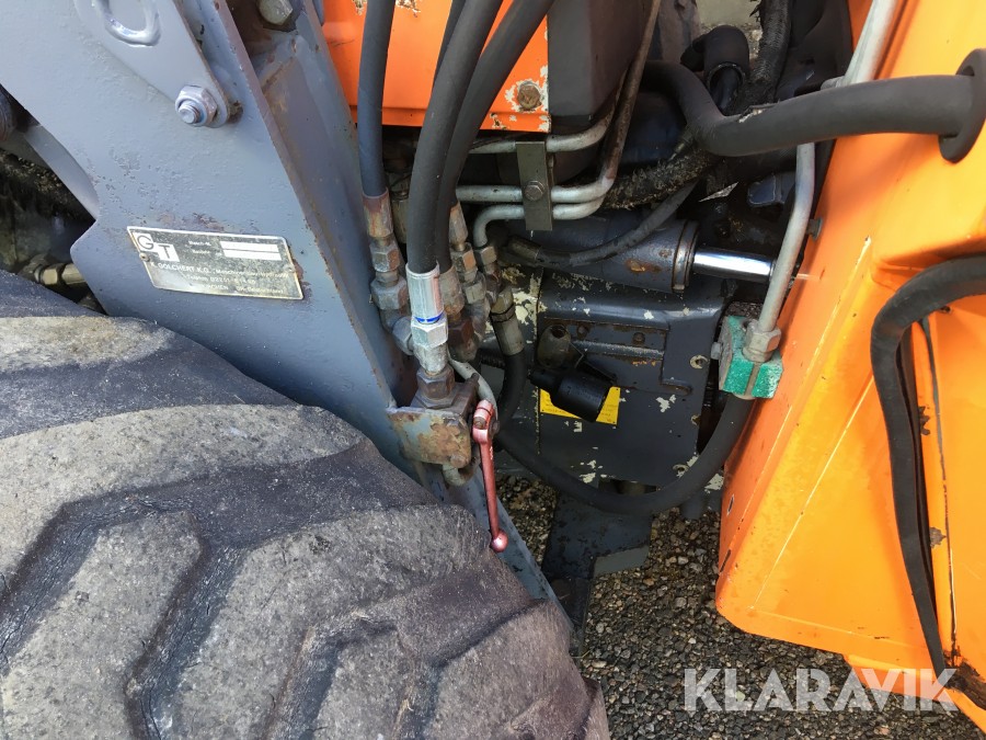 Redskapsbärare Holder C65 4WD Midjestyrd