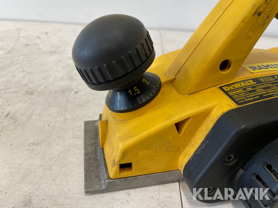 Hyvelmaskin DeWalt DW680