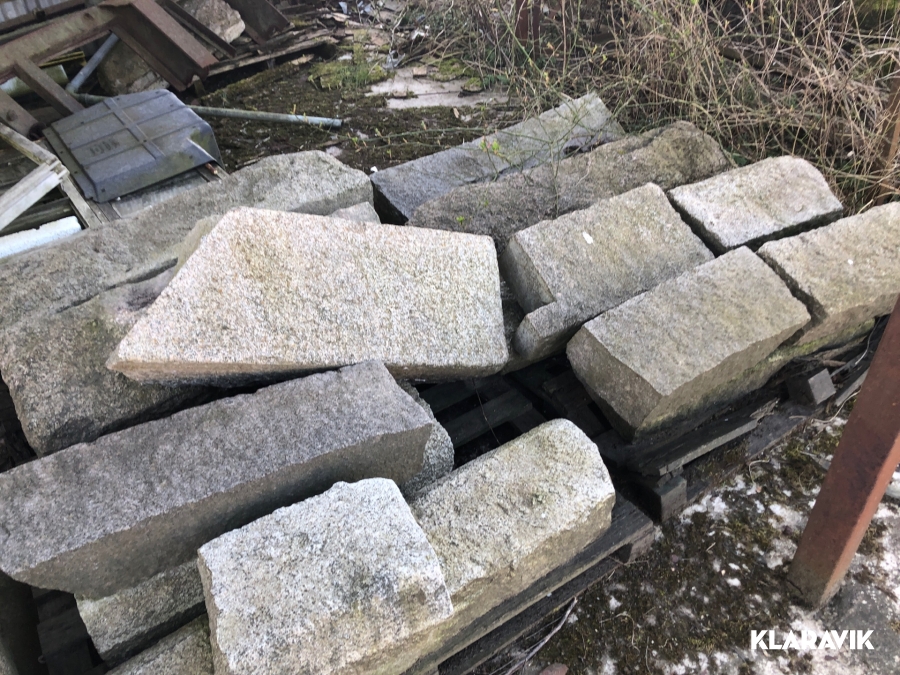 Klaravik Auktioner | Parti med Råkant Sten Svensk ca 250m