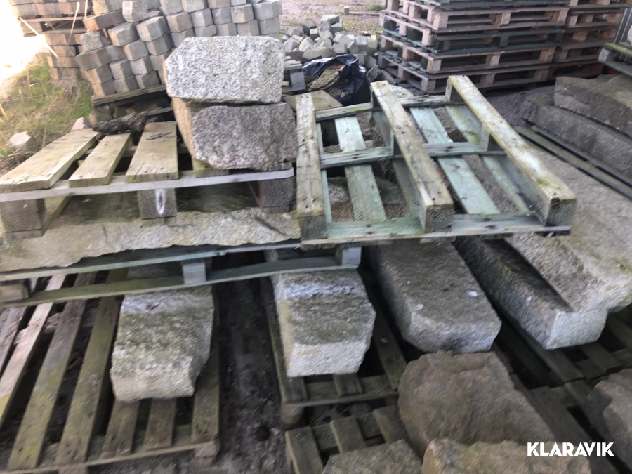 Klaravik Auktioner | Parti med Råkant Sten Svensk ca 250m