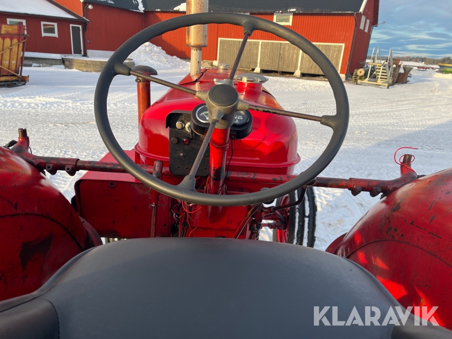 Veterantraktor Volvo 470 Bison, Vänersborg, Klaravik auktion