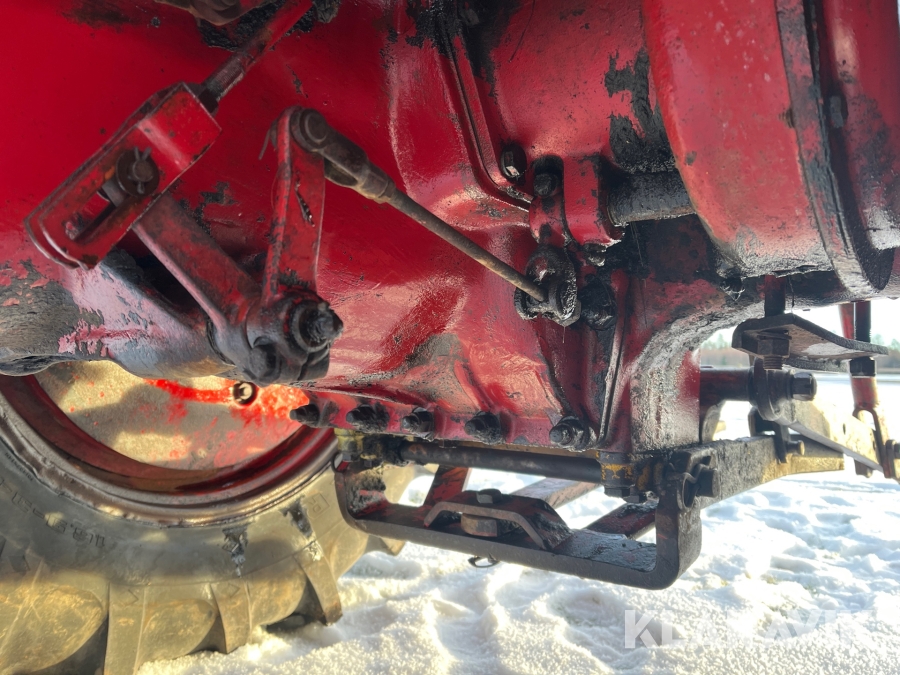 Veterantraktor Volvo 470 Bison, Vänersborg, Klaravik auktion