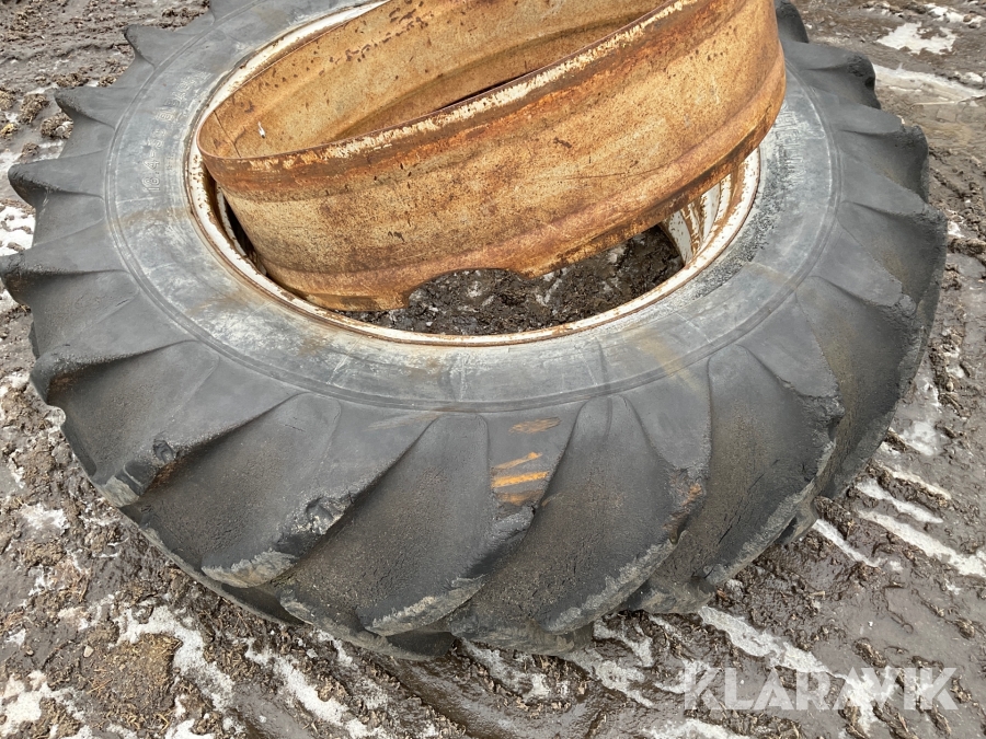Dubbelmontage Michelin 18.4-38, Falköping, Klaravik auktione