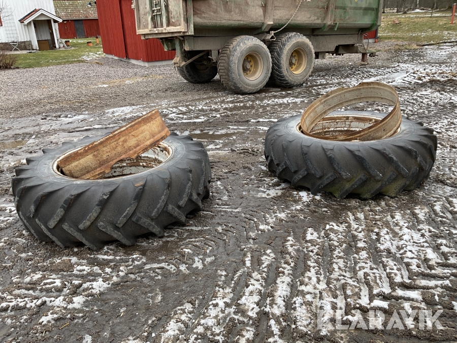 Dubbelmontage Michelin 18.4-38, Falköping, Klaravik auktione
