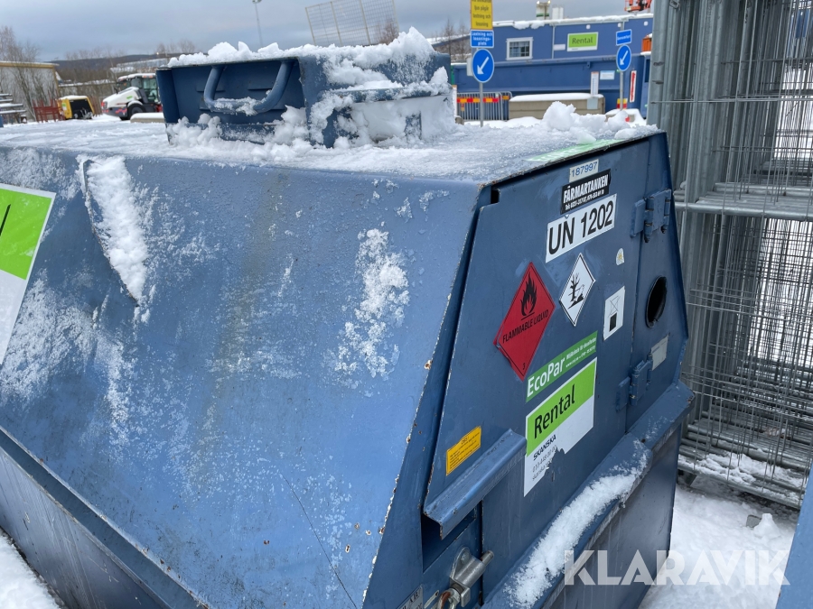Klaravik Auktioner | Dieseltank Färmtanken 3 m3