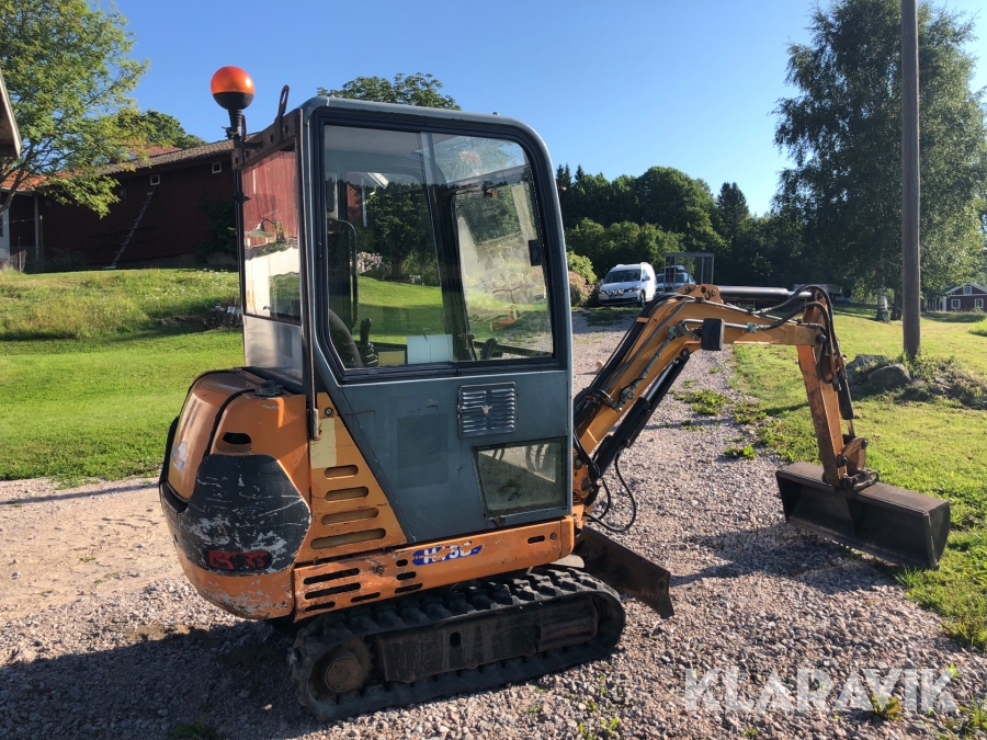 Klaravik Auktioner | Minigrävare Hanix H15B med släp