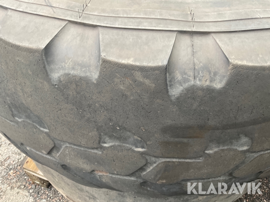 Entreprenaddäck Mitas Em-01, Luleå, Klaravik auktioner