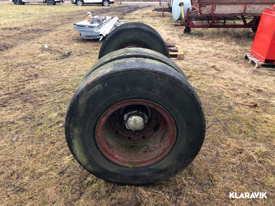 Klaravik Auktioner | Axel till lastbilssläp