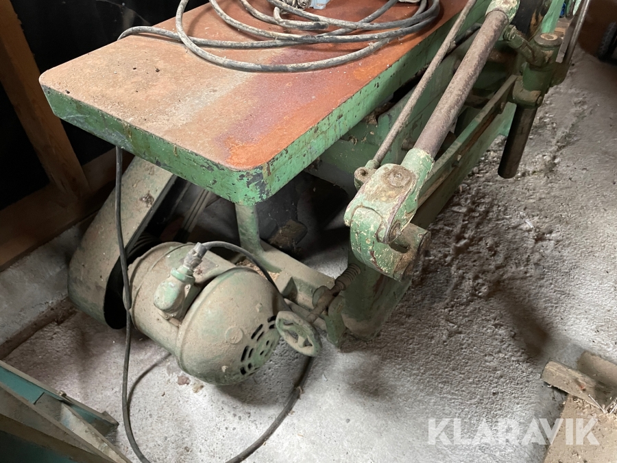 Klaravik Auktioner | Rikthyvel Maskinfabriken waco L45M