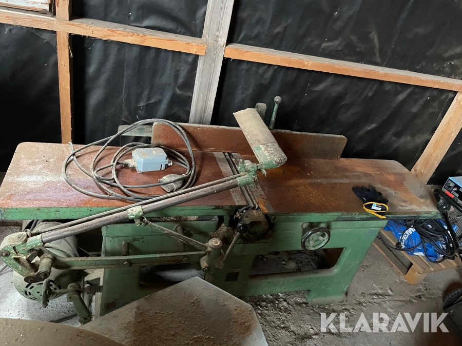 Klaravik Auktioner | Rikthyvel Maskinfabriken waco L45M