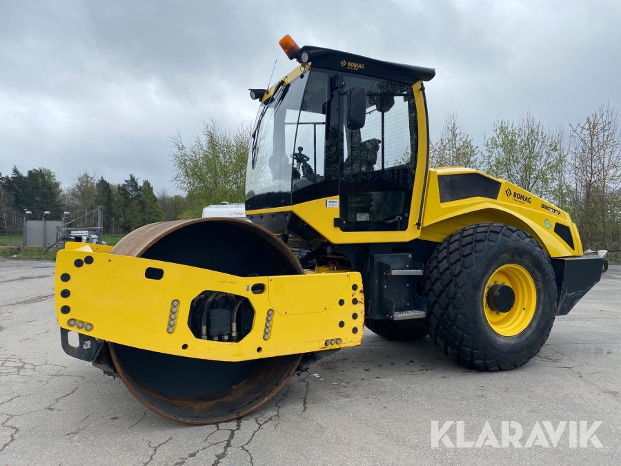 Vält Bomag BW211D-5