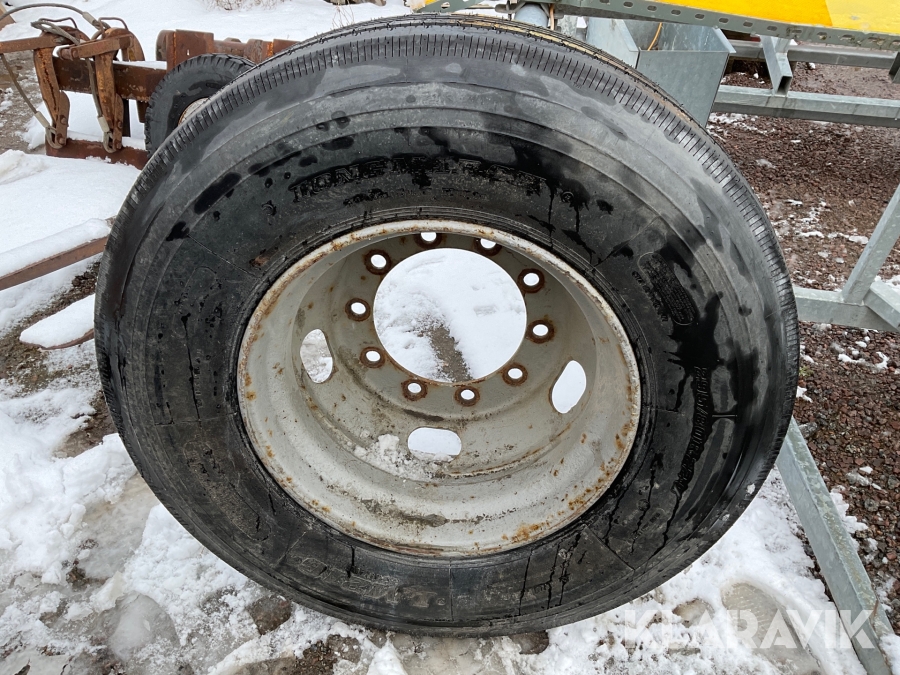 Lastbilsdäck, Tibro, Klaravik auktioner