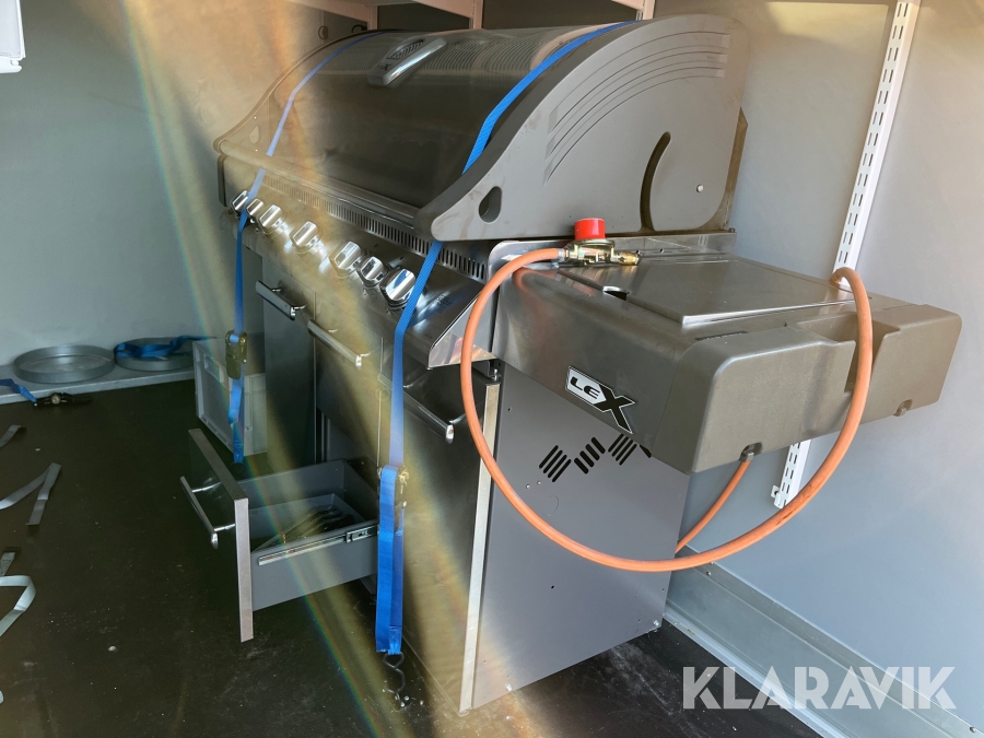 Släp med grillutrustning, Stockholm, Klaravik auktioner