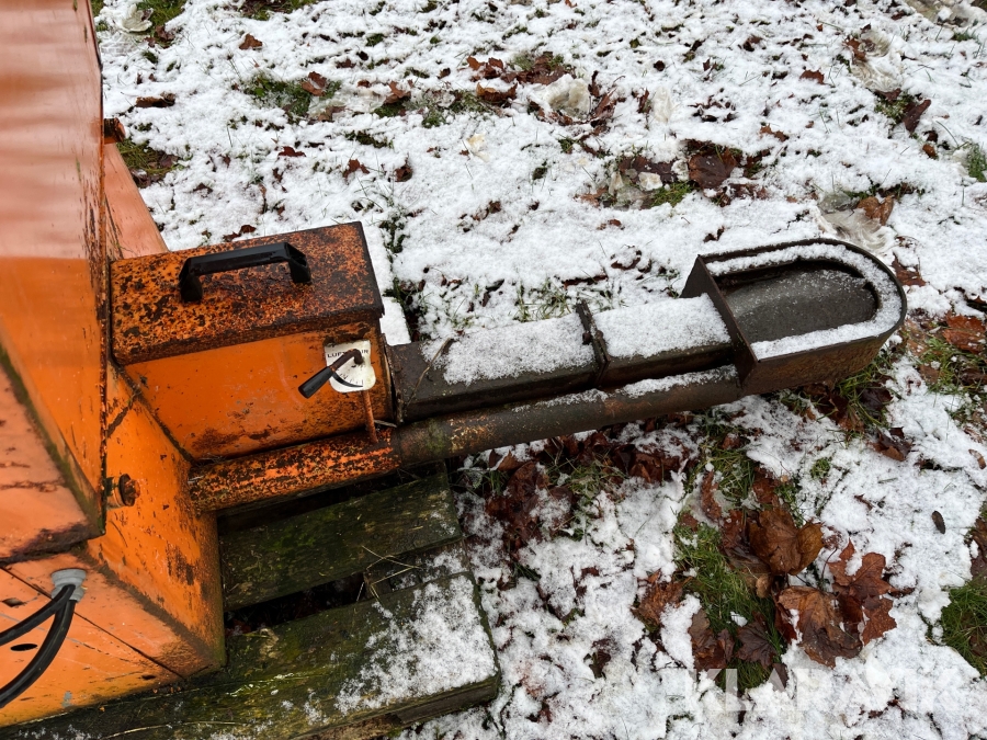 Flis Stoker, Hylte, Klaravik auktioner