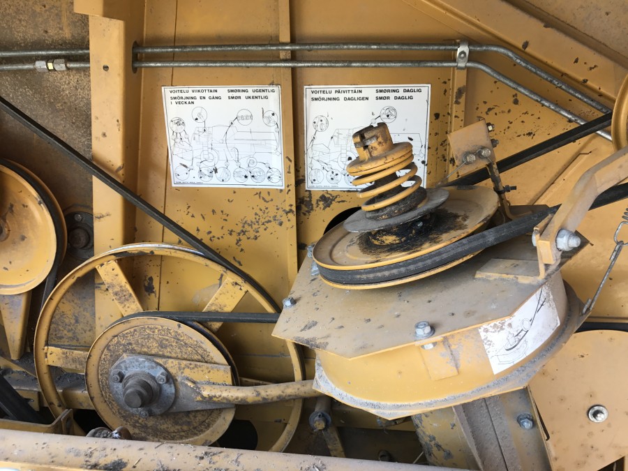 Klaravik Auktioner | Skördetröska Sampo Rosenlew 500