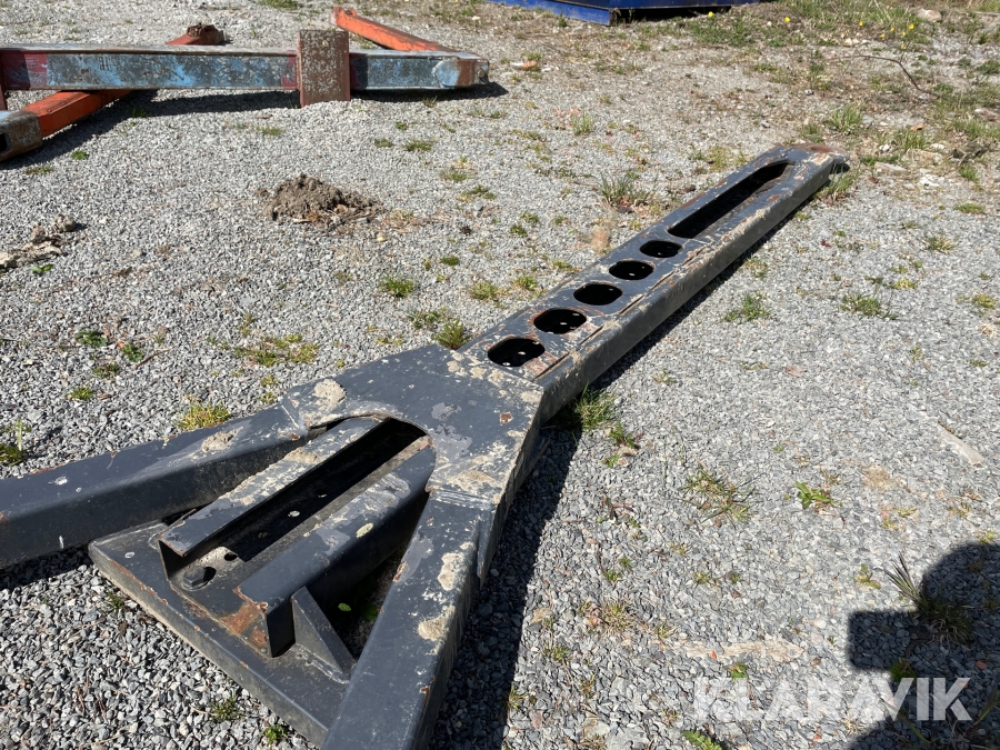 Dragstång, Berg, Klaravik auktioner