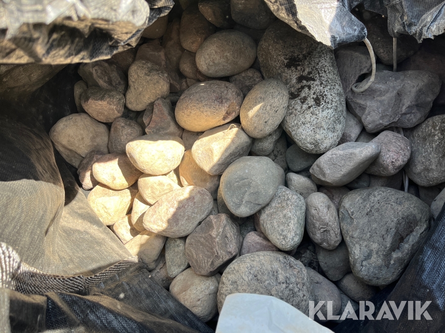 Diverse kattskallar, gatusten,, Haninge, Klaravik auktioner