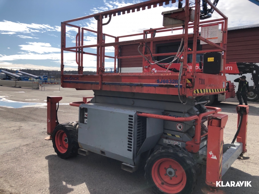 Saxlift Sky Jack SJ 6832 RT