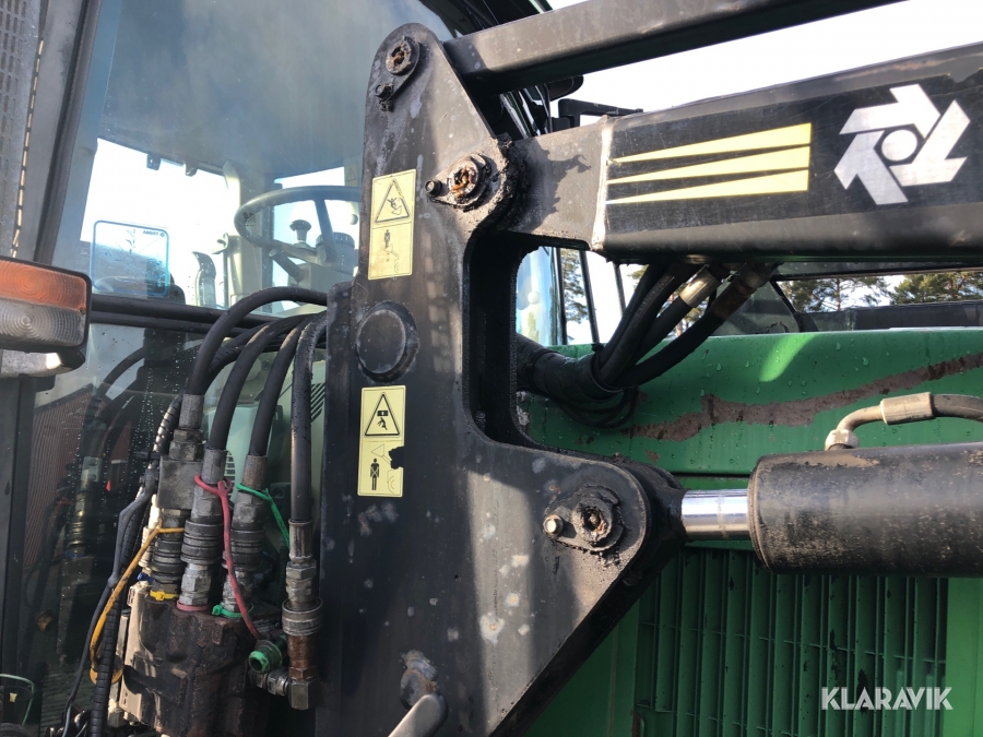 Traktor John Deere 6210