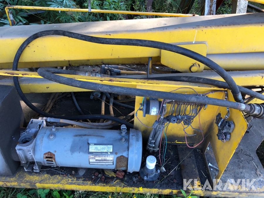 Klaravik Auktioner | Lift Calavar 2548