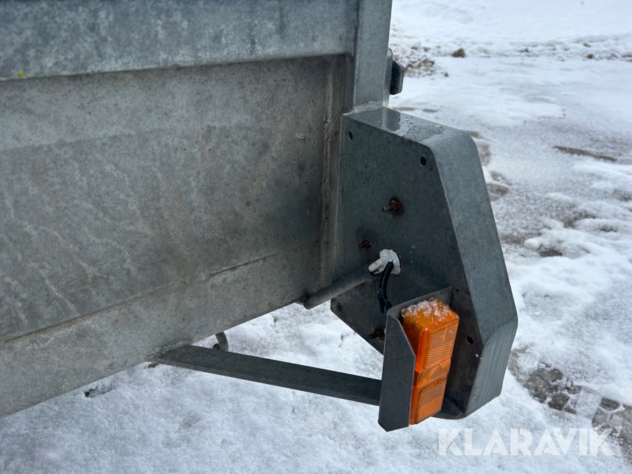 Personbilssläp Lindanvagnen 2000 B, Tierp, Klaravik auktione