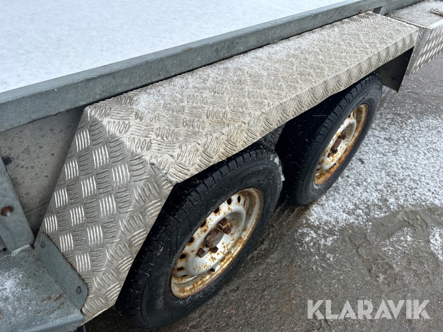 Personbilssläp Lindanvagnen 2000 B, Tierp, Klaravik auktione
