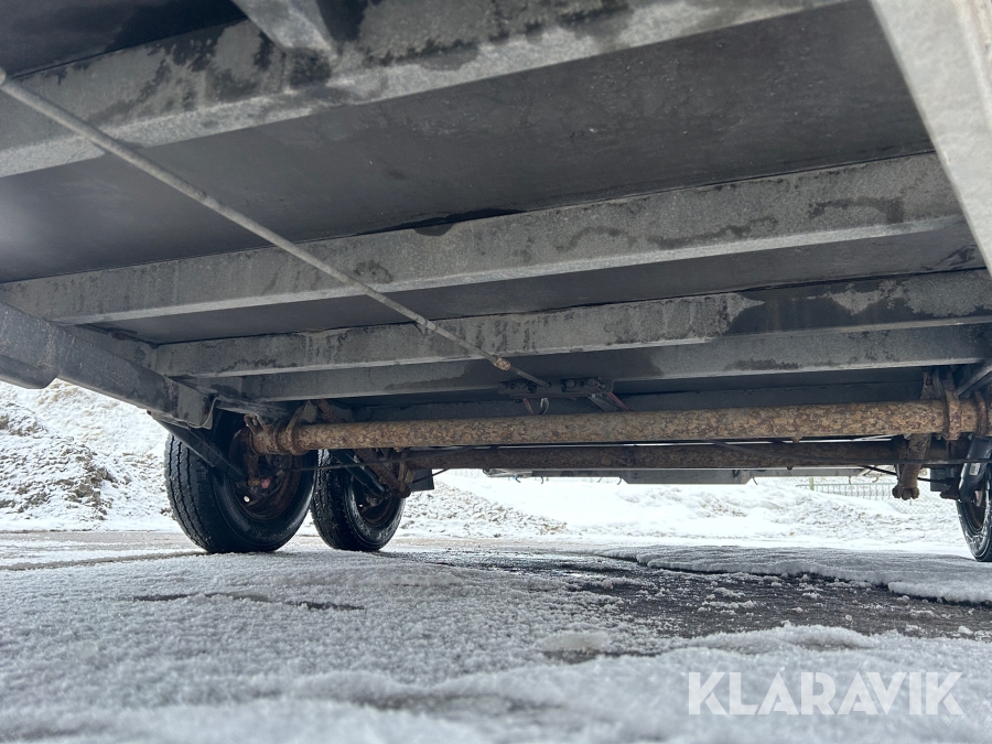 Personbilssläp Lindanvagnen 2000 B, Tierp, Klaravik auktione