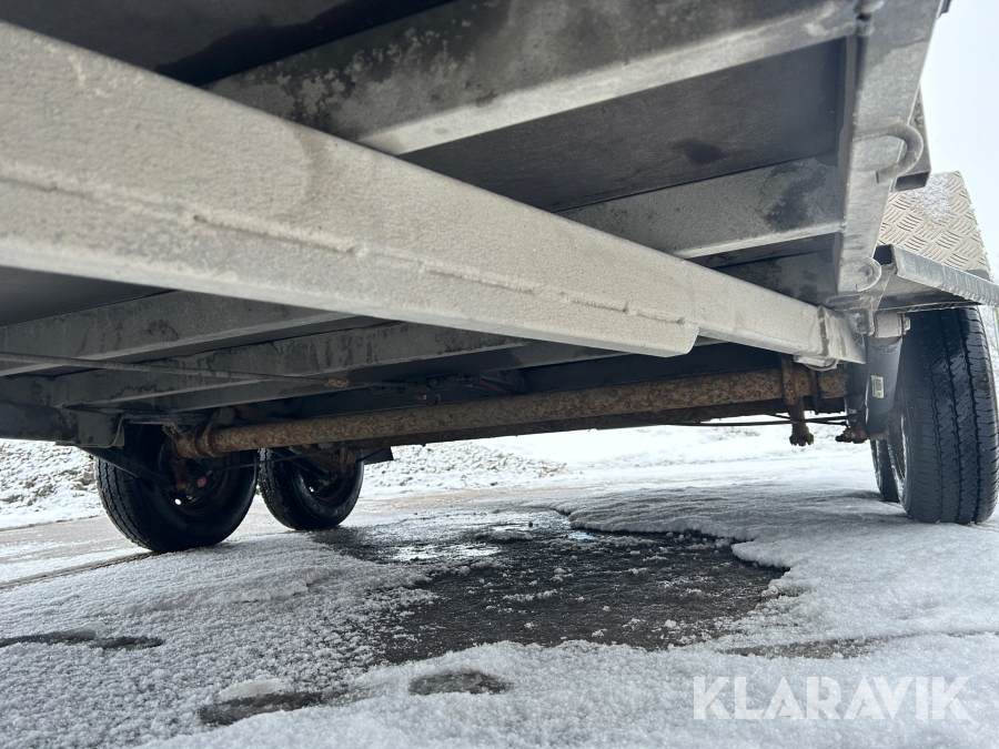 Personbilssläp Lindanvagnen 2000 B, Tierp, Klaravik auktione