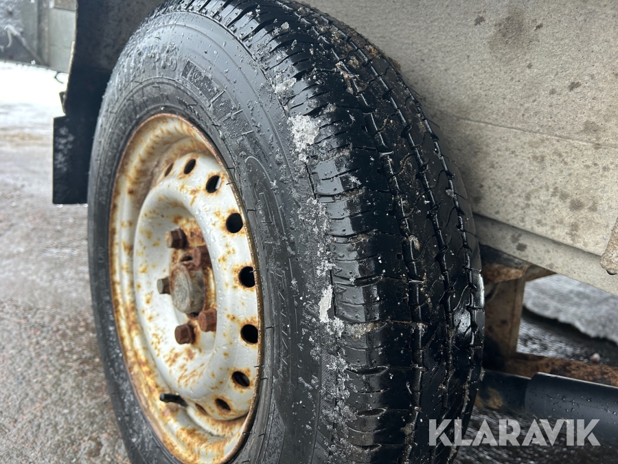 Personbilssläp Lindanvagnen 2000 B, Tierp, Klaravik auktione