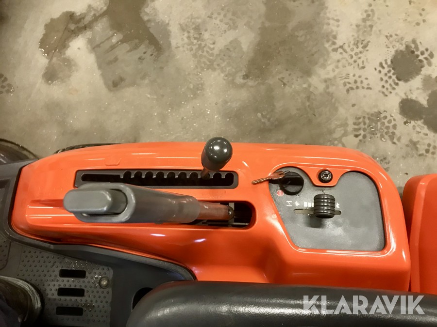 Åkgräsklippare Husqvarna R213C