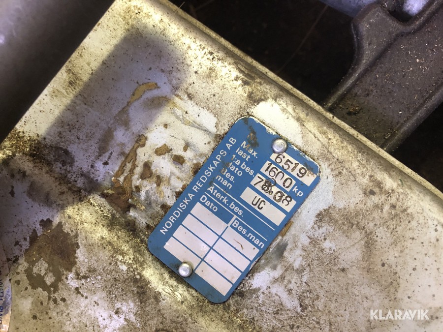 Klaravik Auktioner | Dragblock / vinsch Nordiska redskap