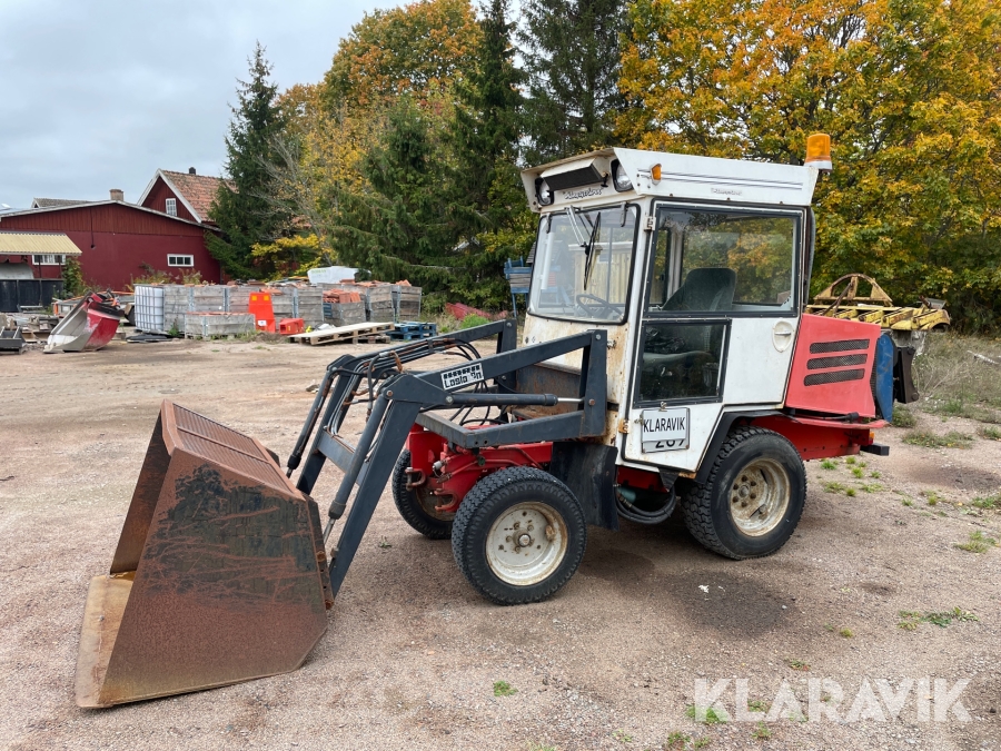 Redskapsbärare Broddway Universal, Hultsfred, Klaravik aukti Redskapsbärare Broddway Universal, Hultsfred, Klaravik aukti