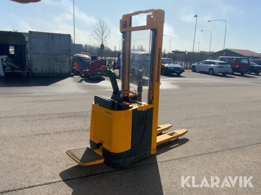 Ståstaplare Jungheinrich ERC214, Trelleborg, Klaravik auktio