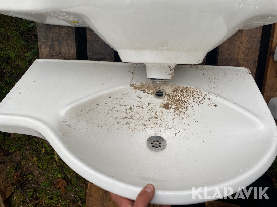 Klaravik Auktioner | Handfat och wc