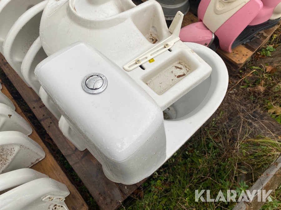 Klaravik Auktioner | Handfat och wc