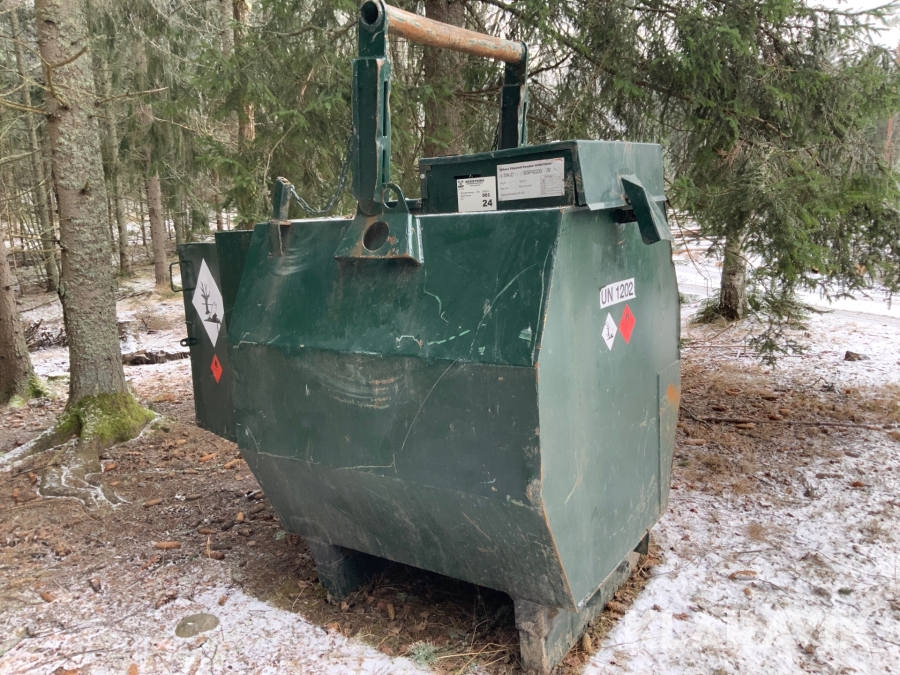 Dieseltank med lyftbygel IBC småbulkbehållare Wikers 1600l,