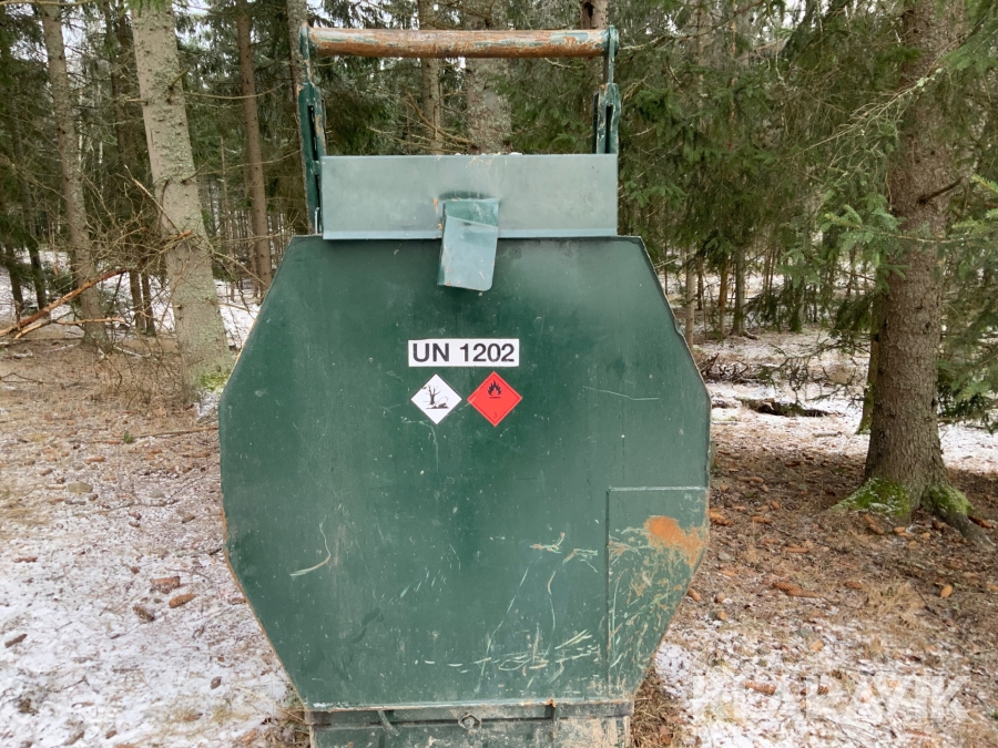 Dieseltank med lyftbygel IBC småbulkbehållare Wikers 1600l,