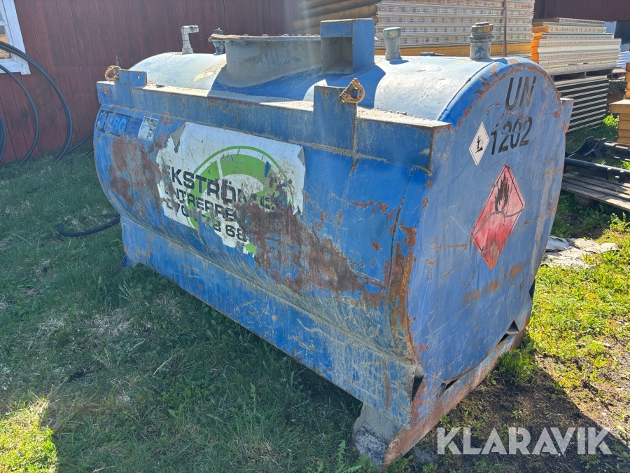Dieseltank ABG 2000L, Uppsala, Klaravik auktioner