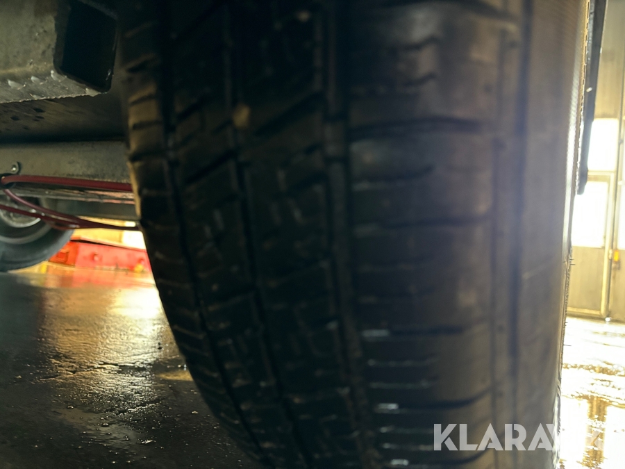 Personbilssläp Indespension PL27095L/R3, Berg, Klaravik aukt