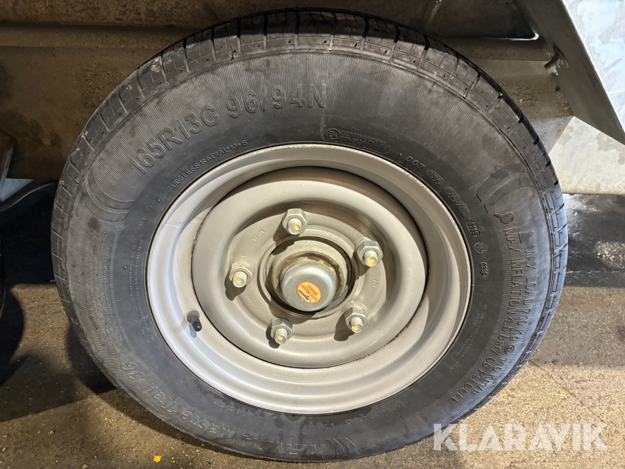 Personbilssläp Indespension PL27095L/R3, Berg, Klaravik aukt