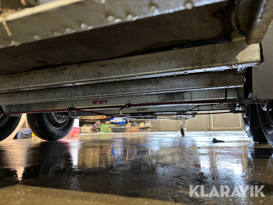 Personbilssläp Indespension PL27095L/R3, Berg, Klaravik aukt