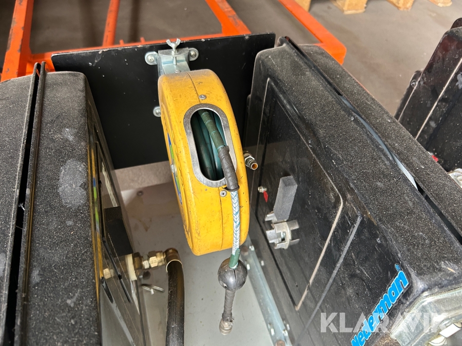 Slangvinda Vatten/olja/ Spolarvätska/Diesel Nederman, Trollh