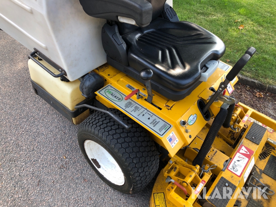 Klaravik Auktioner | Åkgräsklippare Walker MCGHS