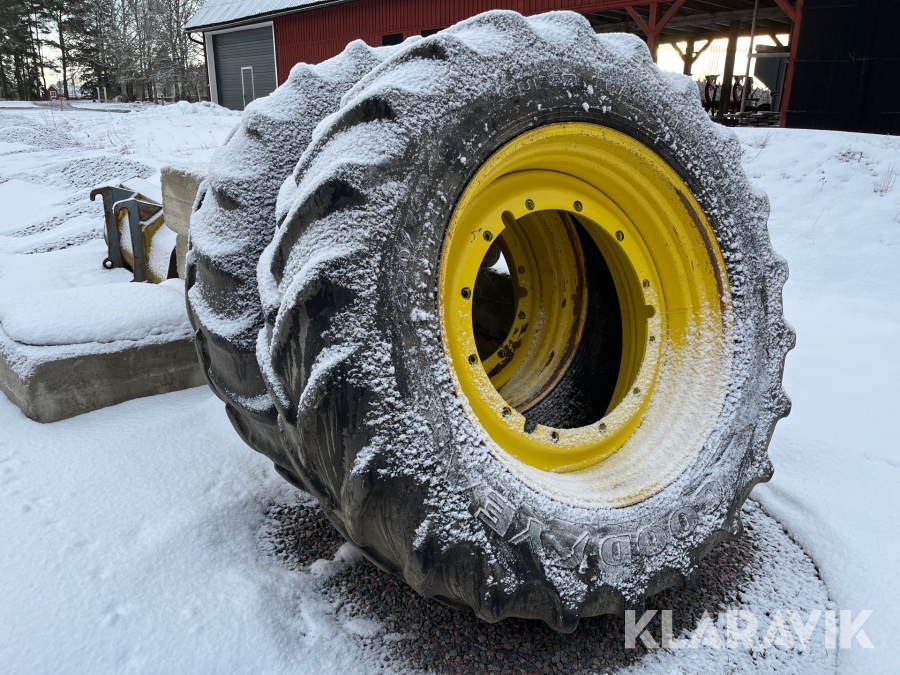 Traktordäck med fälg Good Year 620/70 R46, Norrköping, Klara