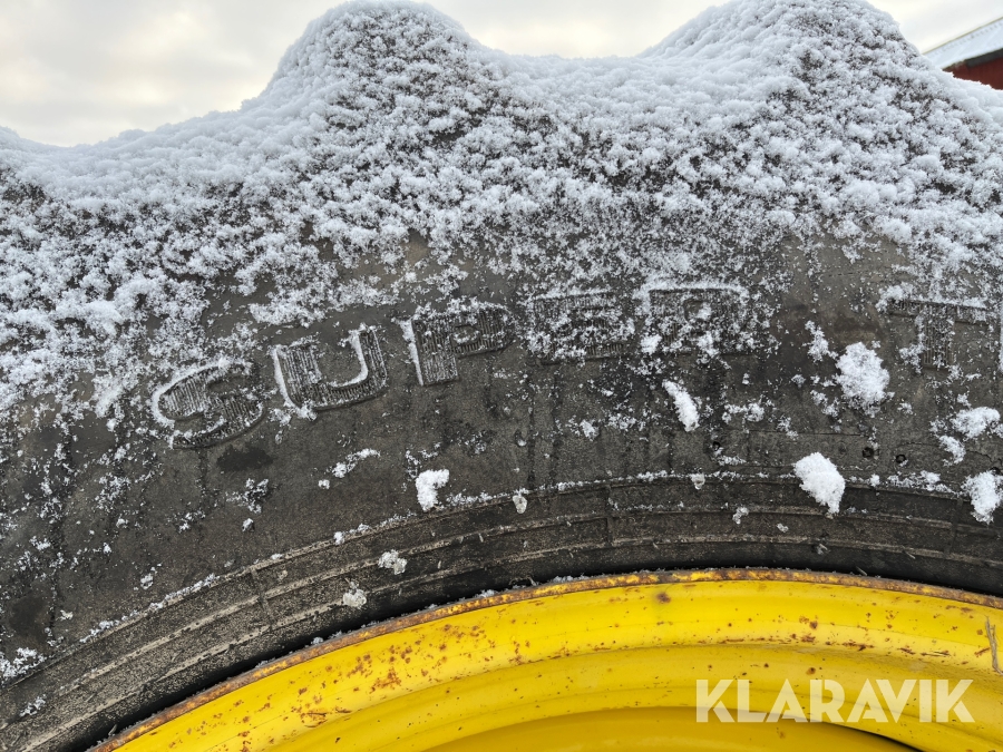 Traktordäck med fälg Good Year 620/70 R46, Norrköping, Klara