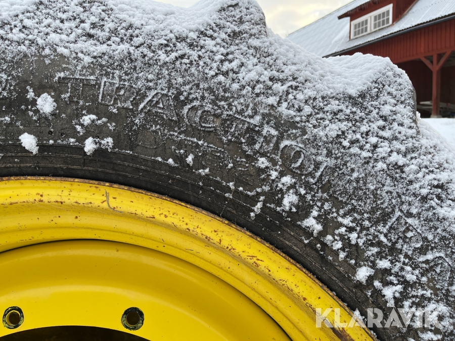 Traktordäck med fälg Good Year 620/70 R46, Norrköping, Klara