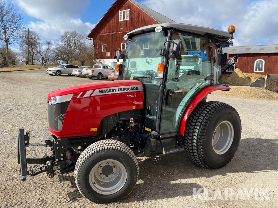 Traktor Massey Ferguson 1747, Linköping, Klaravik auktioner