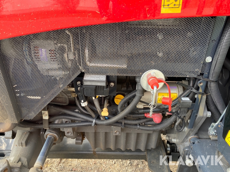 Traktor Massey Ferguson 1747, Linköping, Klaravik auktioner