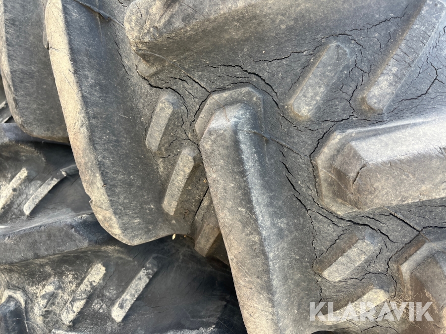 Dubbelmontage Kleber 16,9-38, Sala, Klaravik auktioner