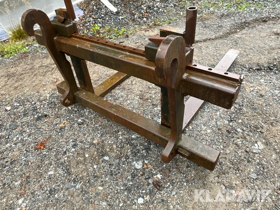 Gafflar, Huddinge, Klaravik auktioner